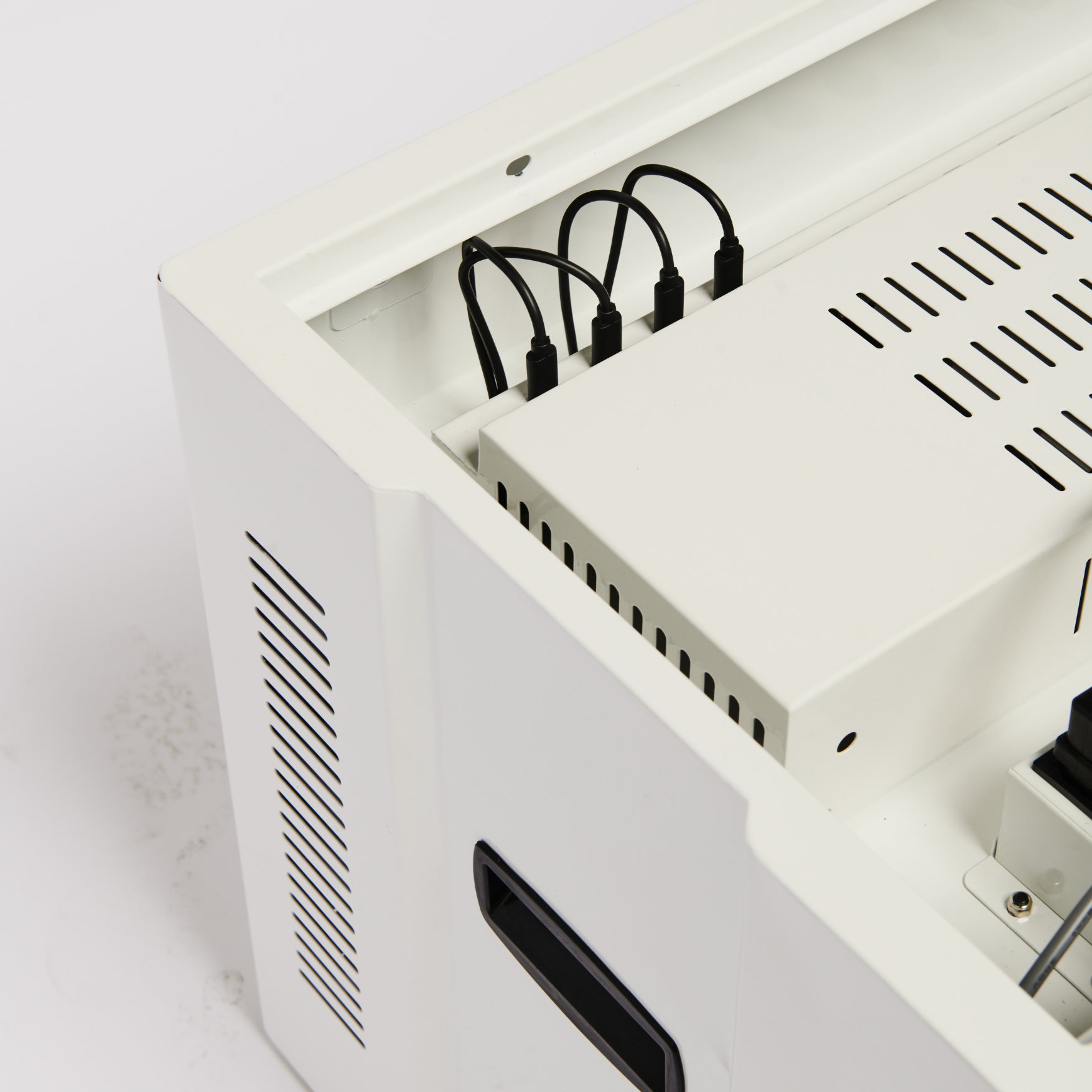 SchoolTech - Charging Stations - TechXpress